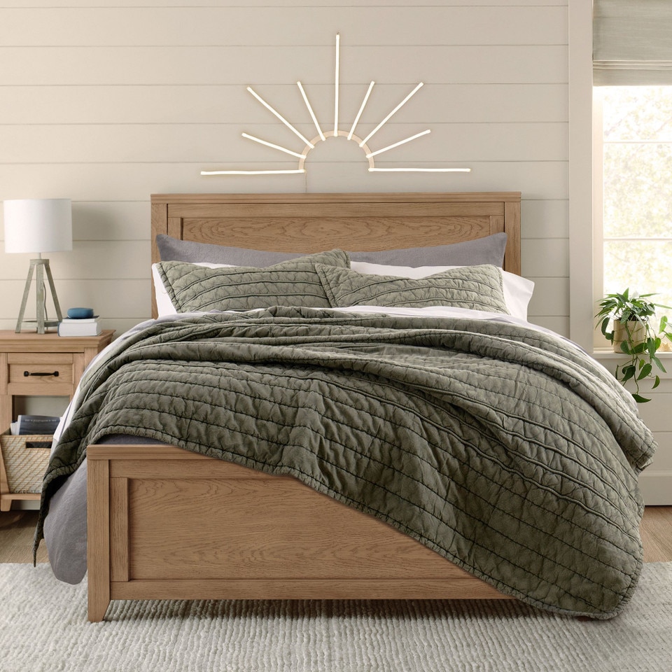 Pottery Barn Hampton Bed