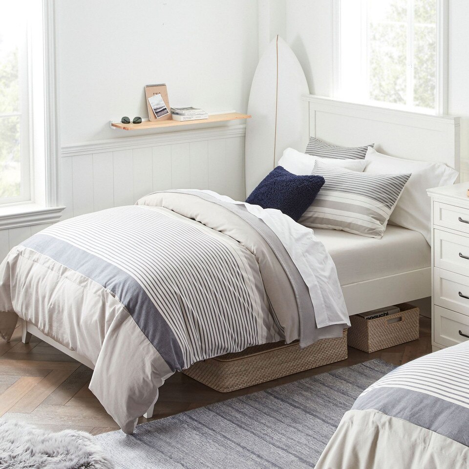 Pottery Barn Hampton Bed