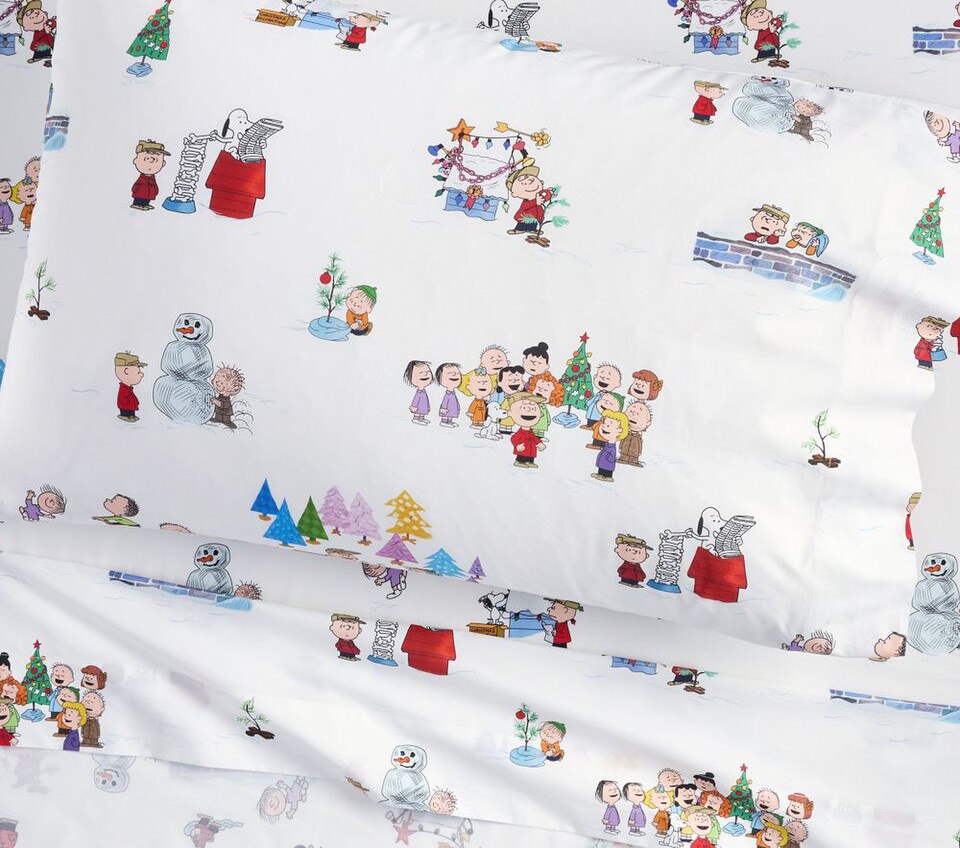 Peanuts® Charlie Brown® Holiday Organic Sheet Set | Pottery Barn Kids ...